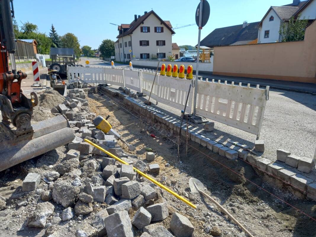 Sanierung der Pflasterrinne zur Straßenentwässerung (Sudetenstraße ...